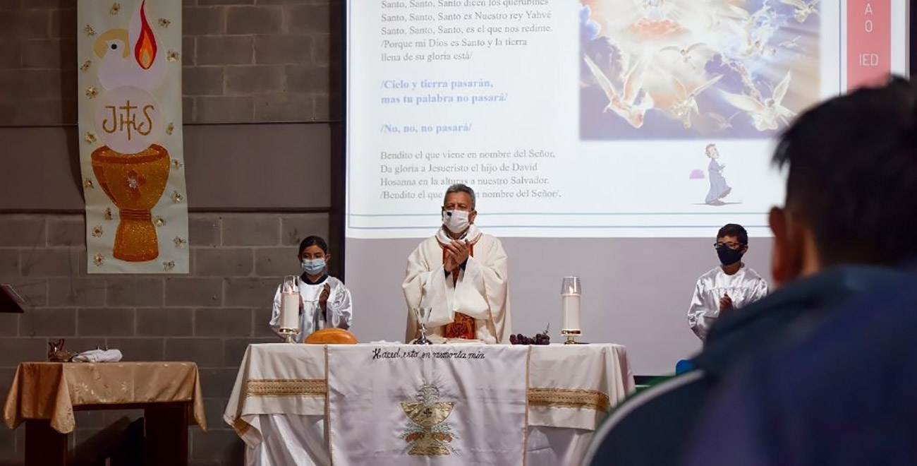 Mes de las misiones y aniversario ordenación sacerdotal Padre Juan ...