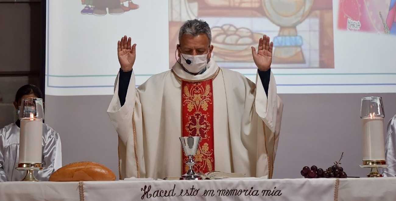 Mes de las misiones y aniversario ordenación sacerdotal Padre Juan ...