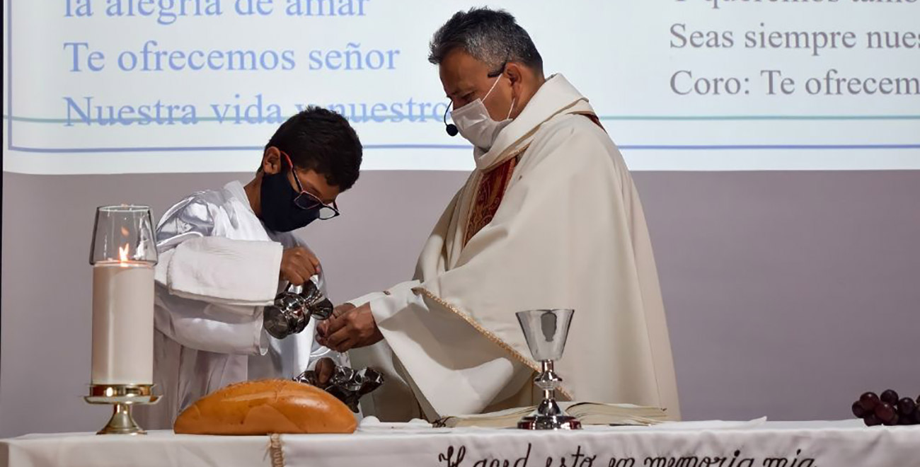 Mes de las misiones y aniversario ordenación sacerdotal Padre Juan ...