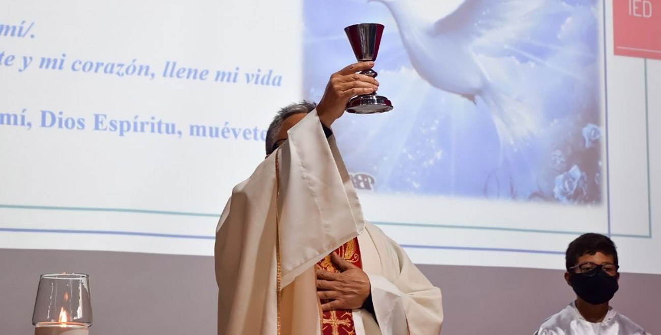 Mes de las misiones y aniversario ordenación sacerdotal Padre Juan ...